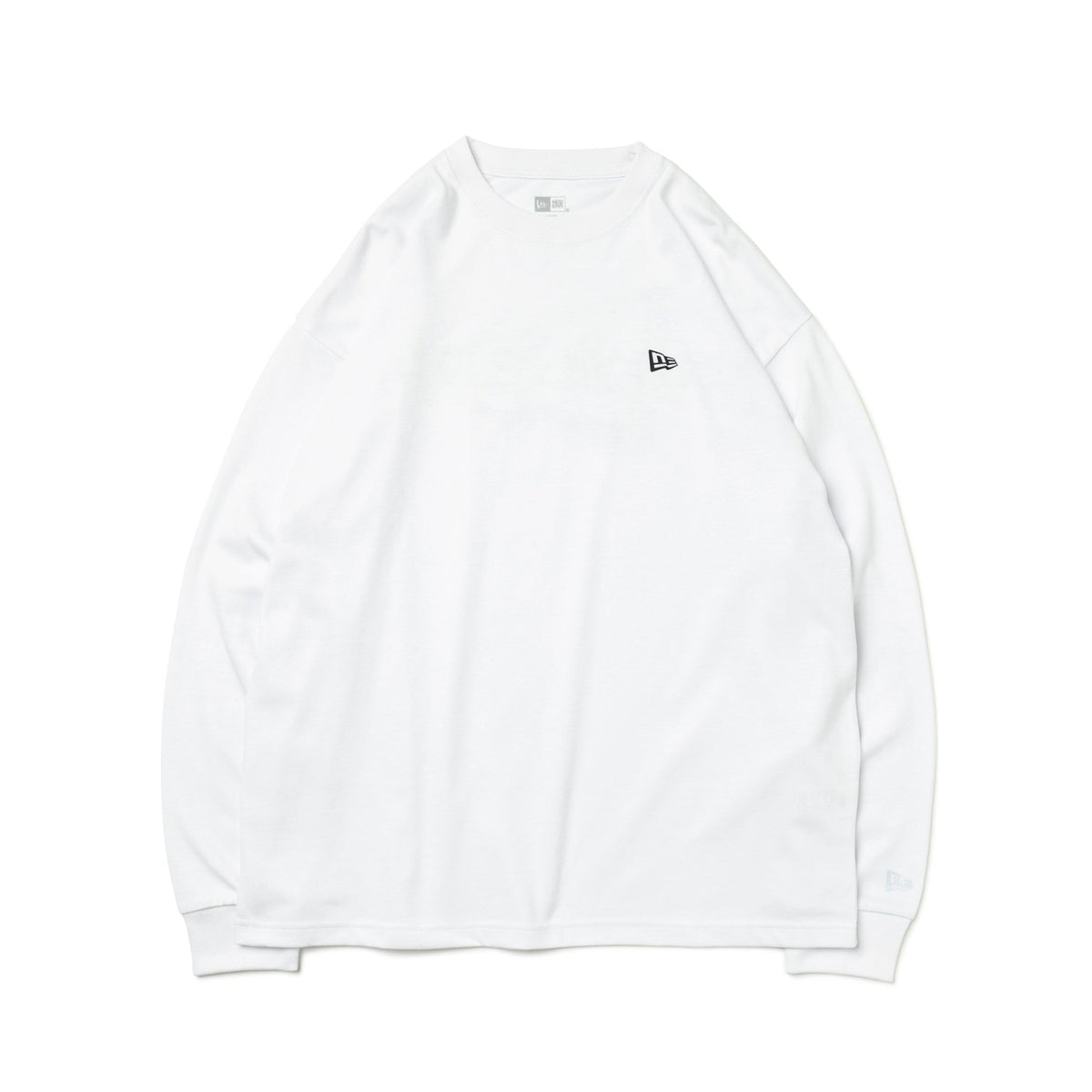 長袖 オーバーサイズド パフォーマンス Tシャツ Overlap Logo ホワイト × グレー/ブラック | パフォーマンスアパレル | ニ ...